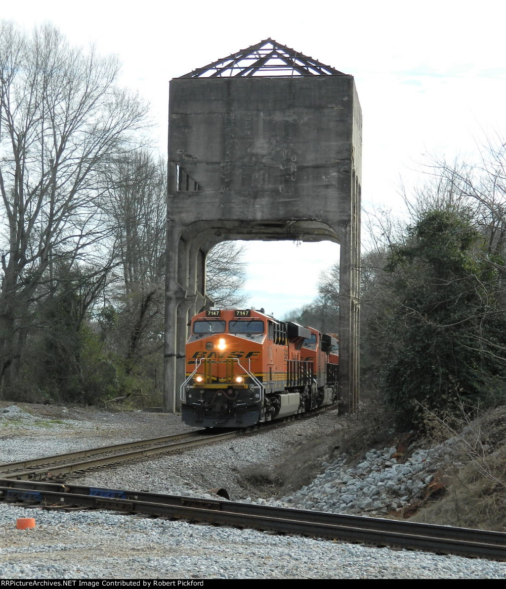 BNSF 7174 (ES44C4) 6859 (ES44C4) 4972 (C44-9W) 7533 (ES44DC)